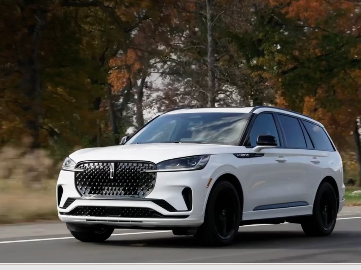 Explore Lincoln SUVs: Corsair, Nautilus, Aviator & Navigator