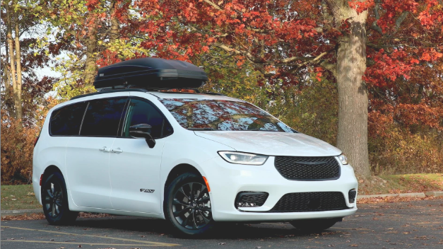 Canada Fam Fave: Chrysler Fuels Family Fun, Best-in-Class Overall Cargo ...