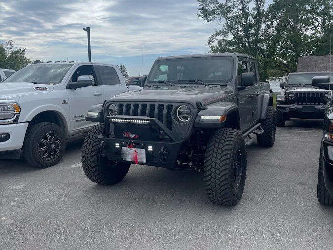 Shop Vehicle Accessories | Manitoulin Chrysler in Ontario