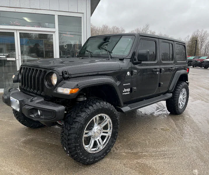 Shop Vehicle Accessories | Manitoulin Chrysler in Ontario