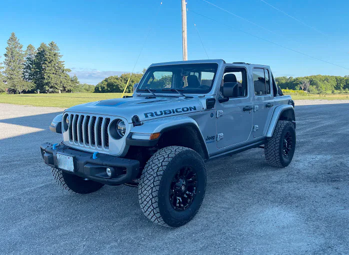 Shop Vehicle Accessories | Manitoulin Chrysler in Ontario