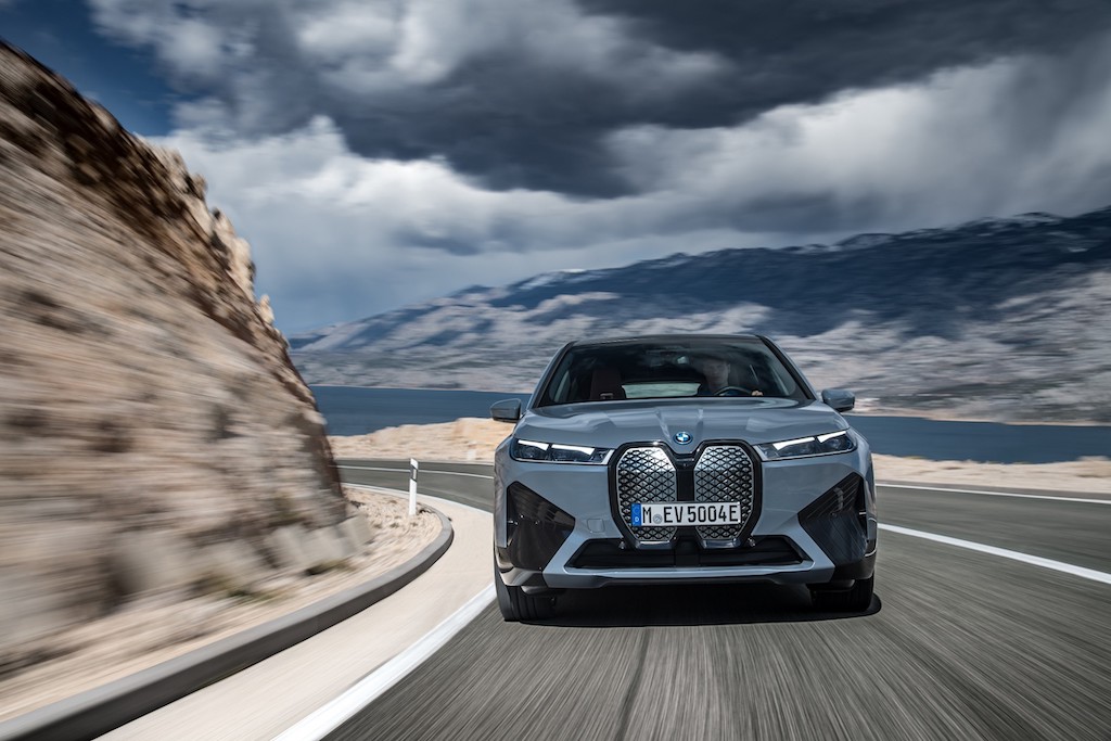 BMW-iX – Electric Luxury SUV - Policaro BMW