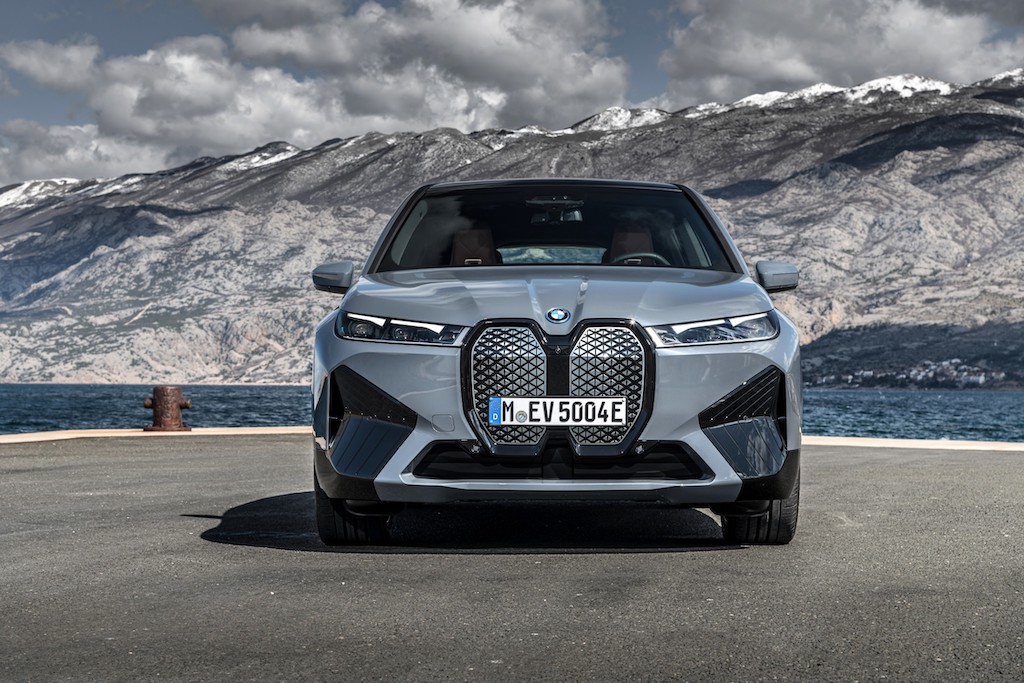 BMW-iX – Electric Luxury SUV - Policaro BMW