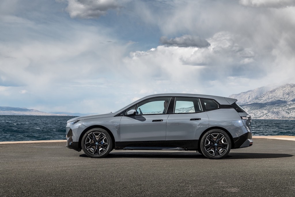 BMW-iX – Electric Luxury SUV - Policaro BMW