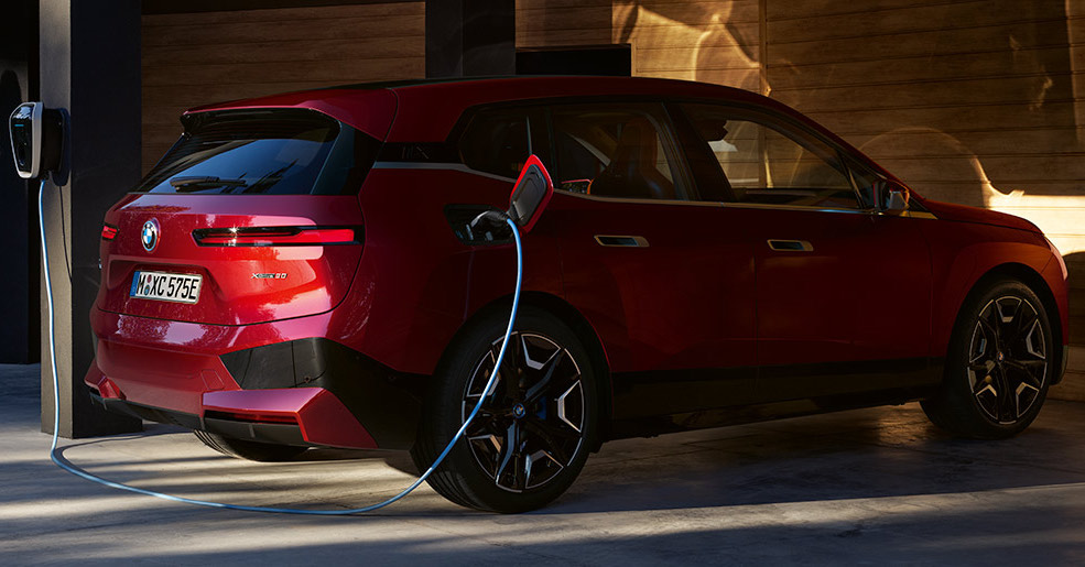 Explore the BMW i Series - Electric & Plug-In Hybrid - Policaro BMW