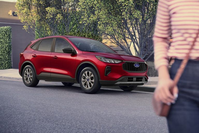2025 Ford Escape Review, Pricing & Specs | White Oak Ford